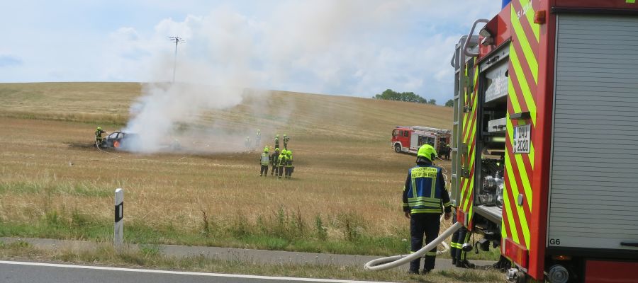 Einsatz 125/2022: PKW-Brand bei Mehren - Freiwillige Feuerwehr Daun